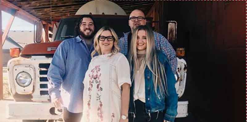 About Us - The Van Trump Report